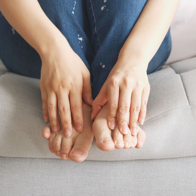 Hvordan fjerner og behandler man ligtorne?